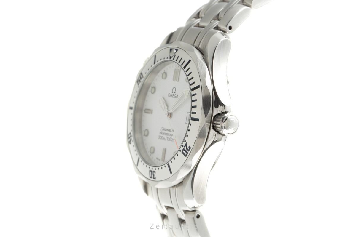 Omega Seamaster steel quartz Kal. 1538 Ref. 2223.80.00, 196.1522 | 2111102