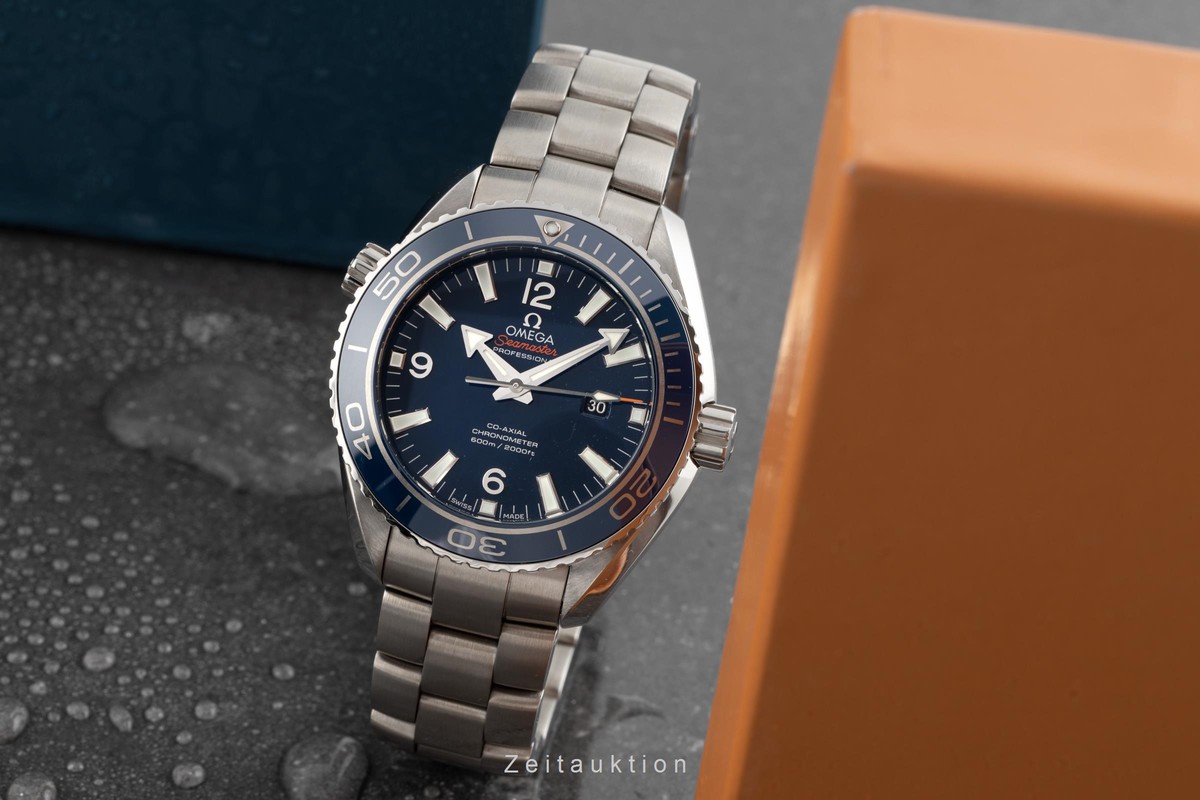 Omega Seamaster titanium automatic Kal. 8520 Ref. 232.90.38.20.03.001 ...