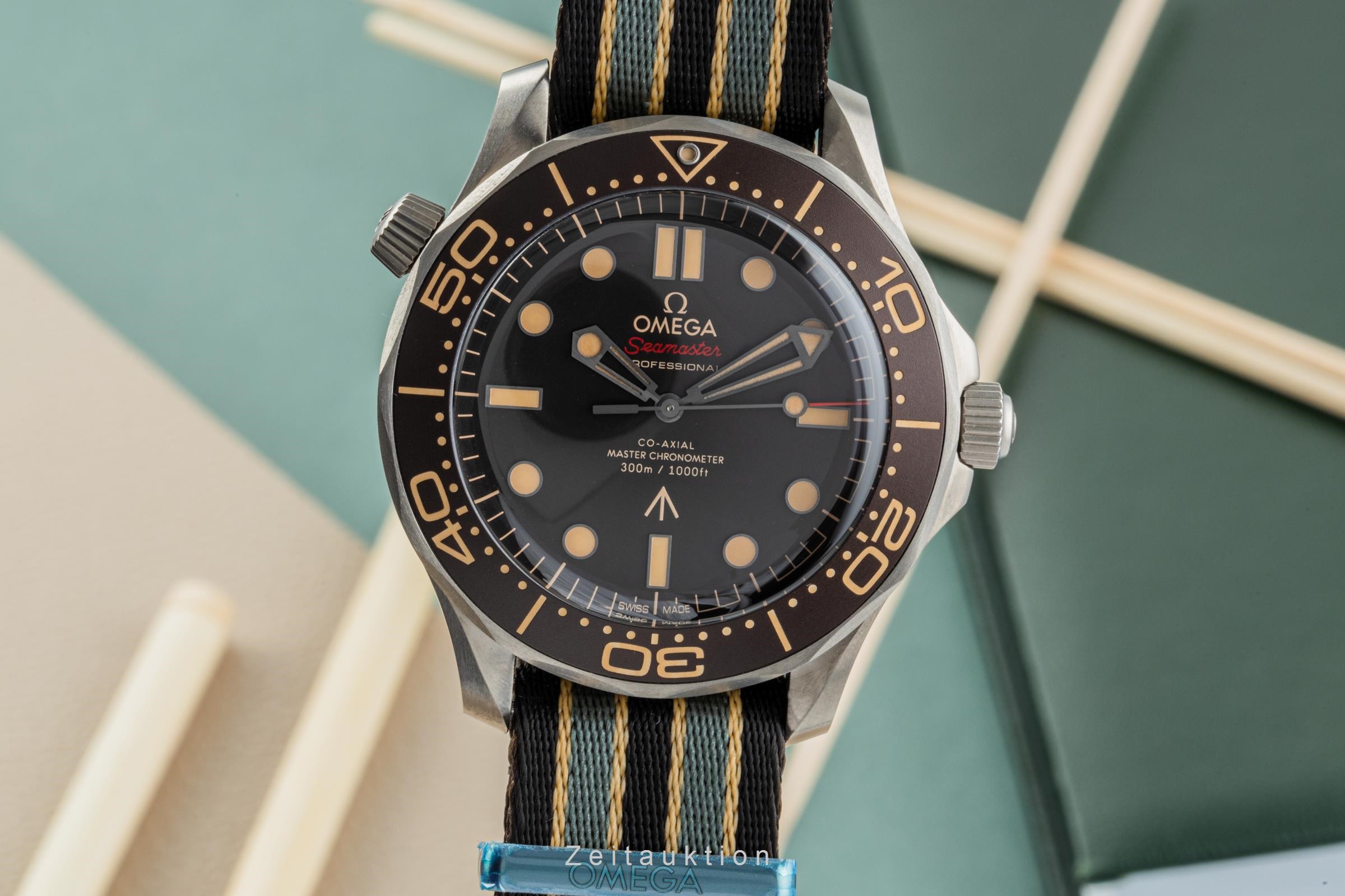 Omega Seamaster titanio automático Kal. 8806 Ref. 210.92.42.20.01.001 ...