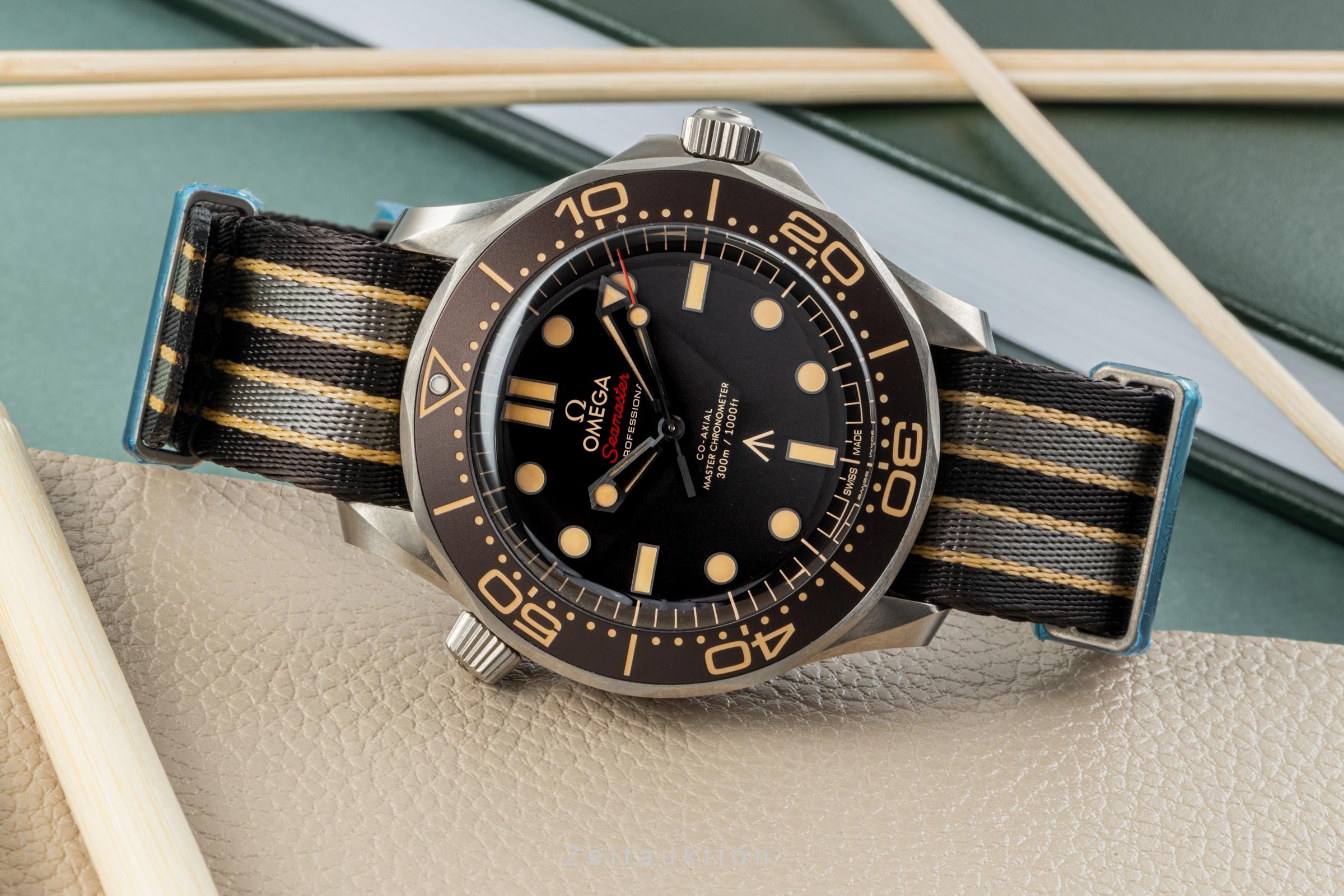 Omega Seamaster titanio automático Kal. 8806 Ref. 210.92.42.20.01.001 ...