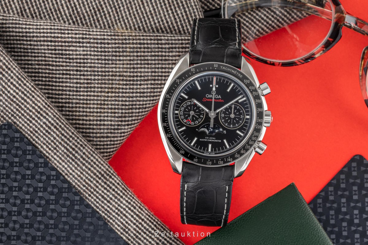 Omega Speedmaster Moonwatch chronograph steel automatic Kal. 9904 Ref ...